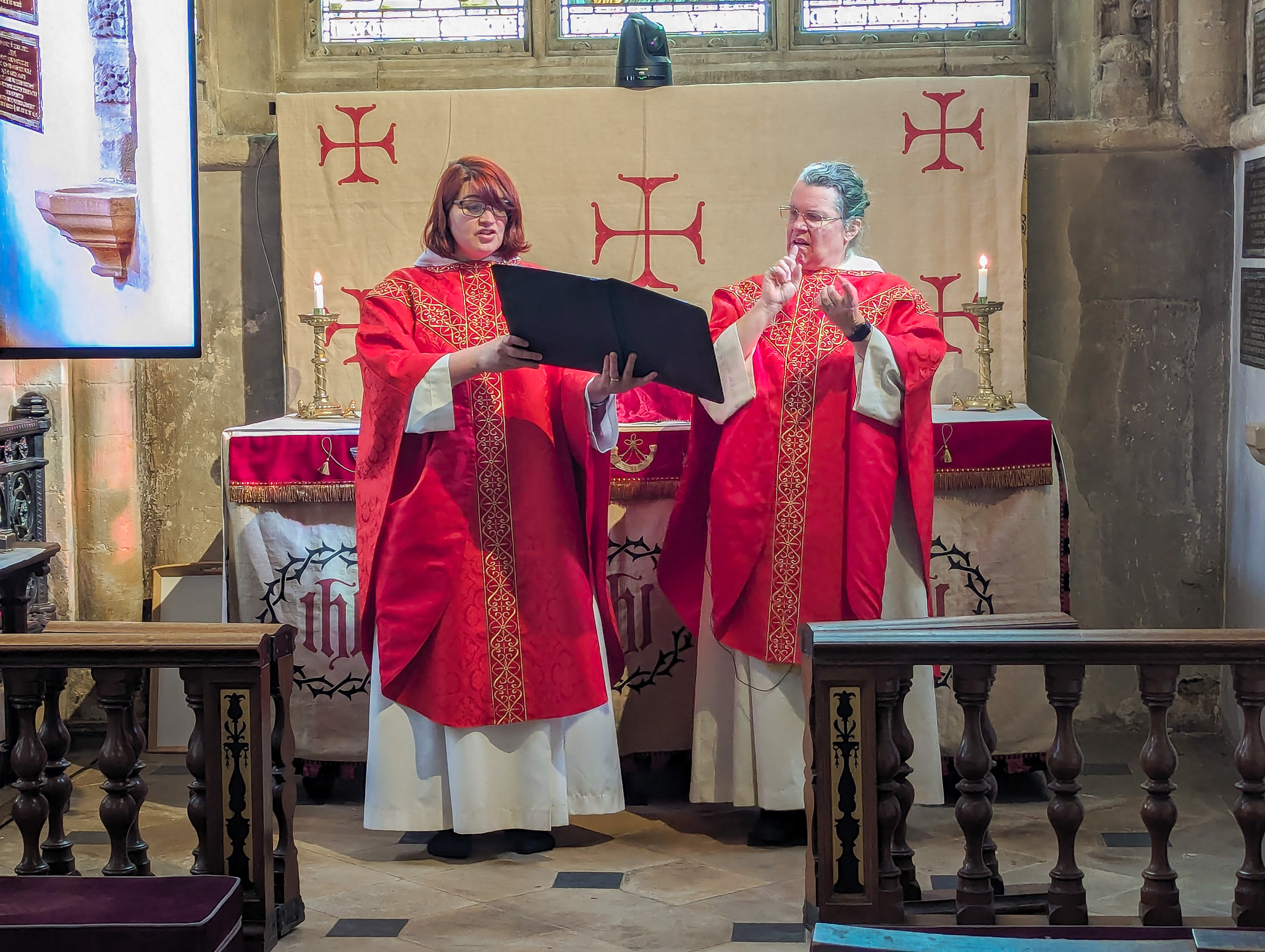 Cathedral Celebrates Sign Language Week With Bilingual Service | Christ ...